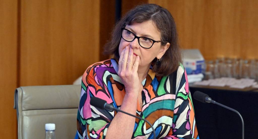 Labor MPs defect on census gender and sexuality changes