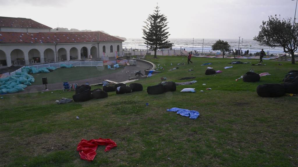 How the false story of a second Bondi shooting spread